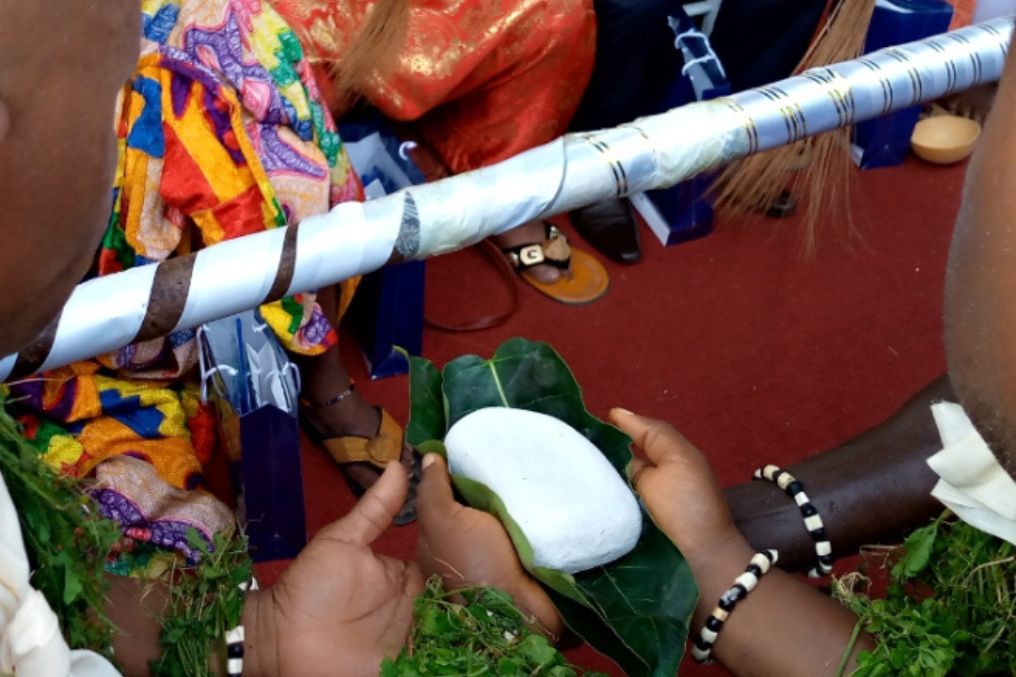 Epé Ekpé : que signifie la pierre blanche ! – LOMEGAZETTE